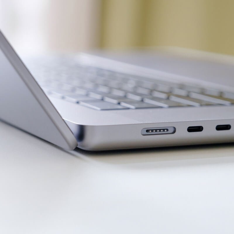 15.6″ FHD Display Laptop – Intel i7 – Intel HD Graphics 6000 , Webcam ...